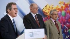 Internet pioneers win engineering prize - BBC News