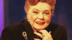 Esther Williams, actress and swimming star, dies at 91 - BBC News