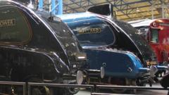 Mallard steam locomotive to return to Grantham - BBC News