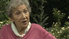 Pioneering gardener Beth Chatto OBE dies, aged 94 - BBC News