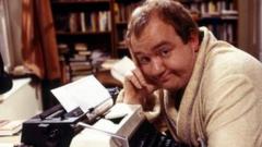 Mel Smith dies of heart attack aged 60 - BBC News