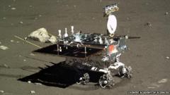 China's Jade Rabbit rover explores Moon soil - BBC News