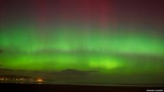 Northern Lights shine across Northern Ireland - BBC News