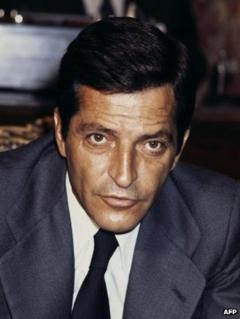 Spain's first post-Franco PM, Adolfo Suarez, dies at 81 - BBC News