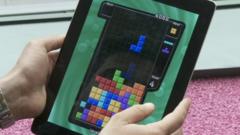 13-year-old becomes the first to 'beat' classic Tetris video game - BBC ...