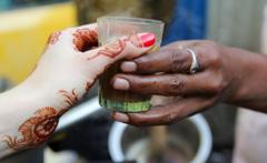 Chai - the drink India can't live without - BBC News
