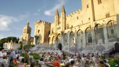 France profile - full overview - BBC News