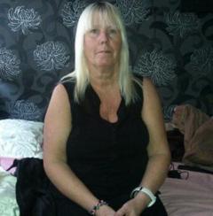 'I loved/loathed my 1960s high-rise block' - BBC News