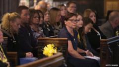 The history of the yellow ribbon - BBC News