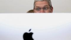 Apple issues first automatic bug update for Macs - BBC News