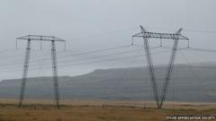 Meet the 'pylon spotters' - BBC News