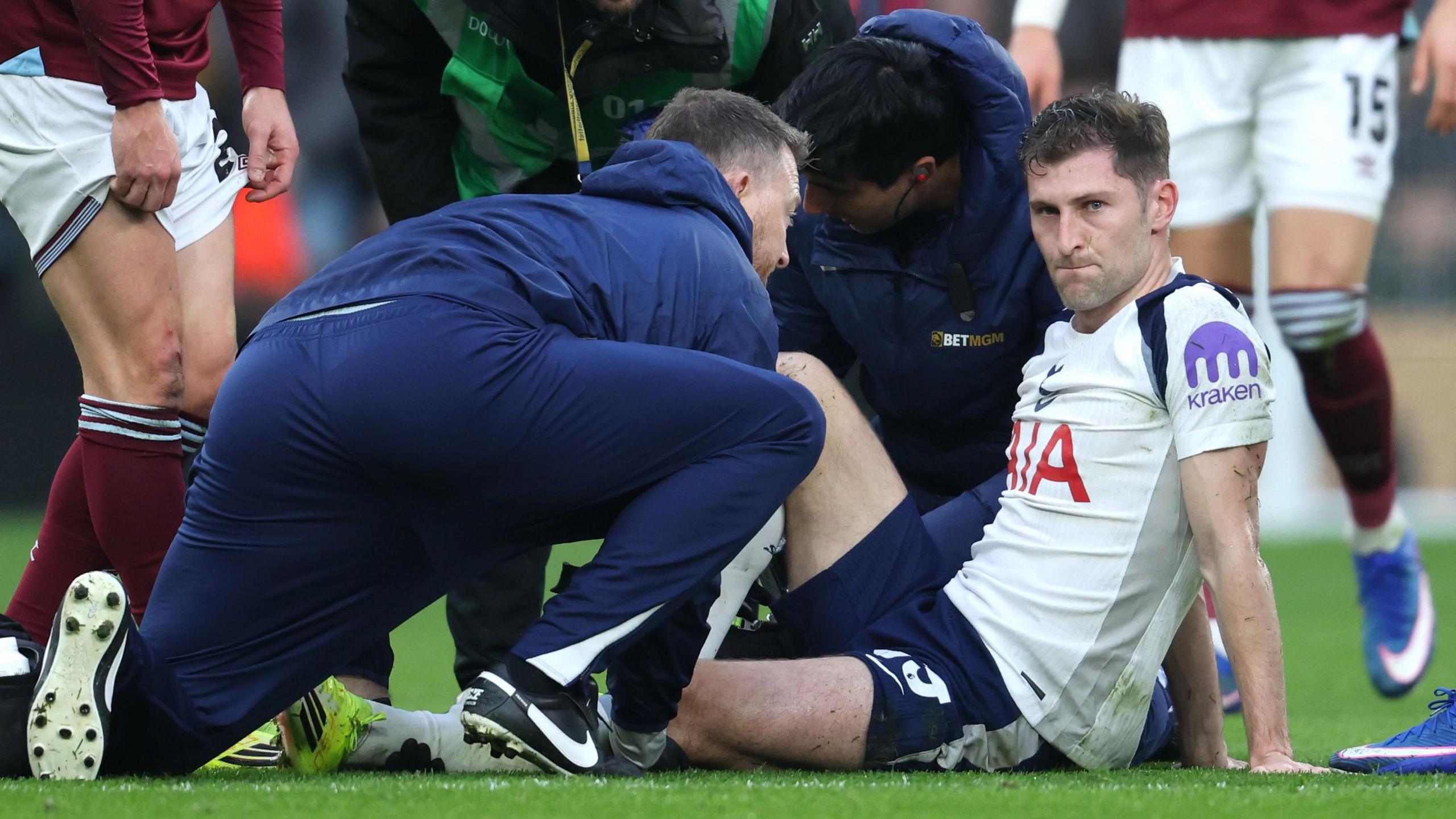 Tottenham mainstay Ben Davies to undergo surgery after freak injury ...