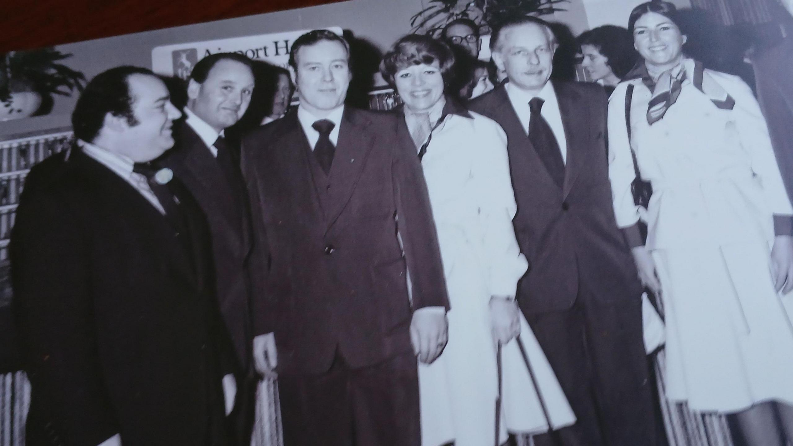 Concorde 50th anniversary: Surrey pilot shares memories of plane - BBC News