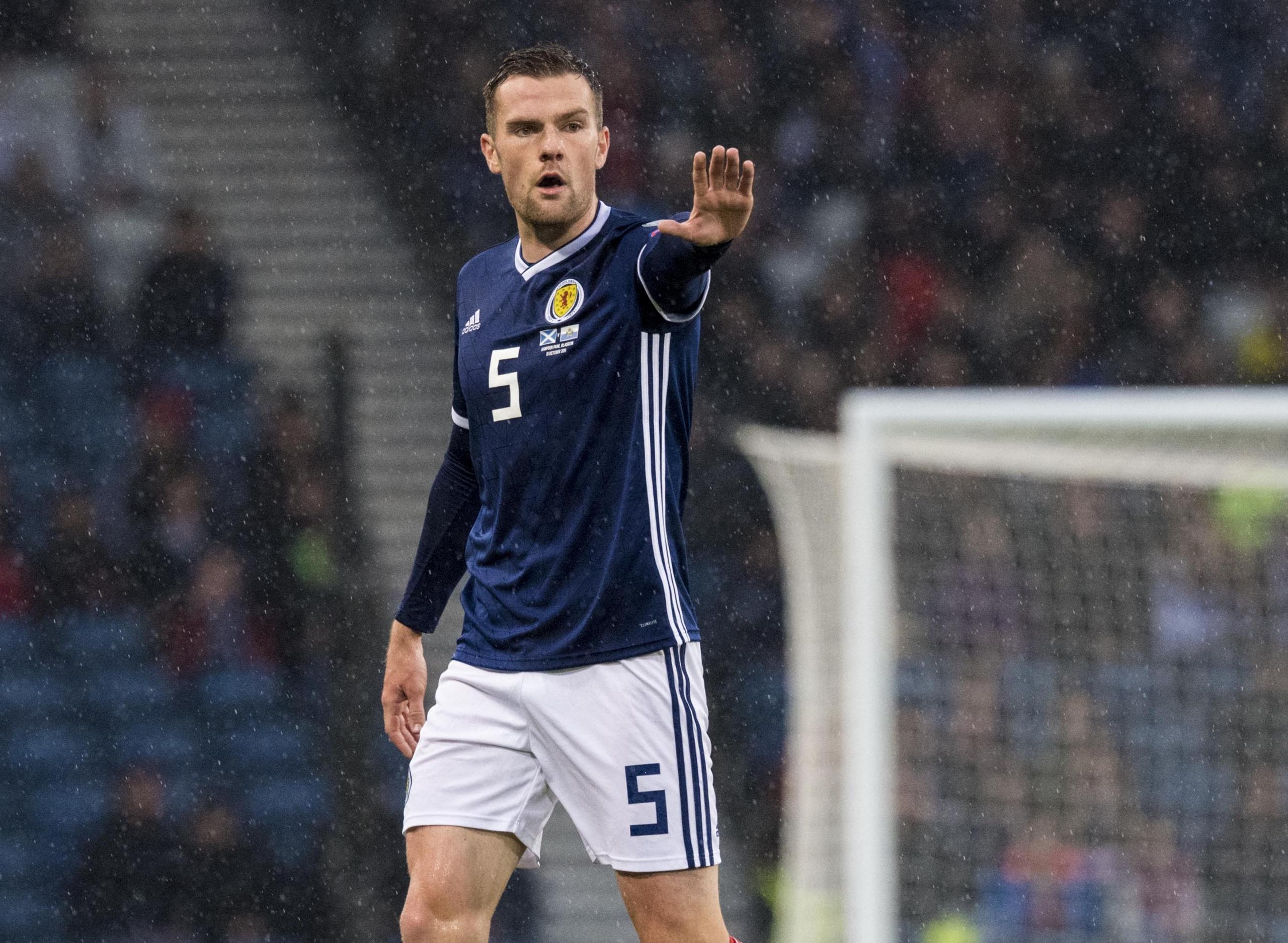 Devlin signs for Livi - BBC Sport