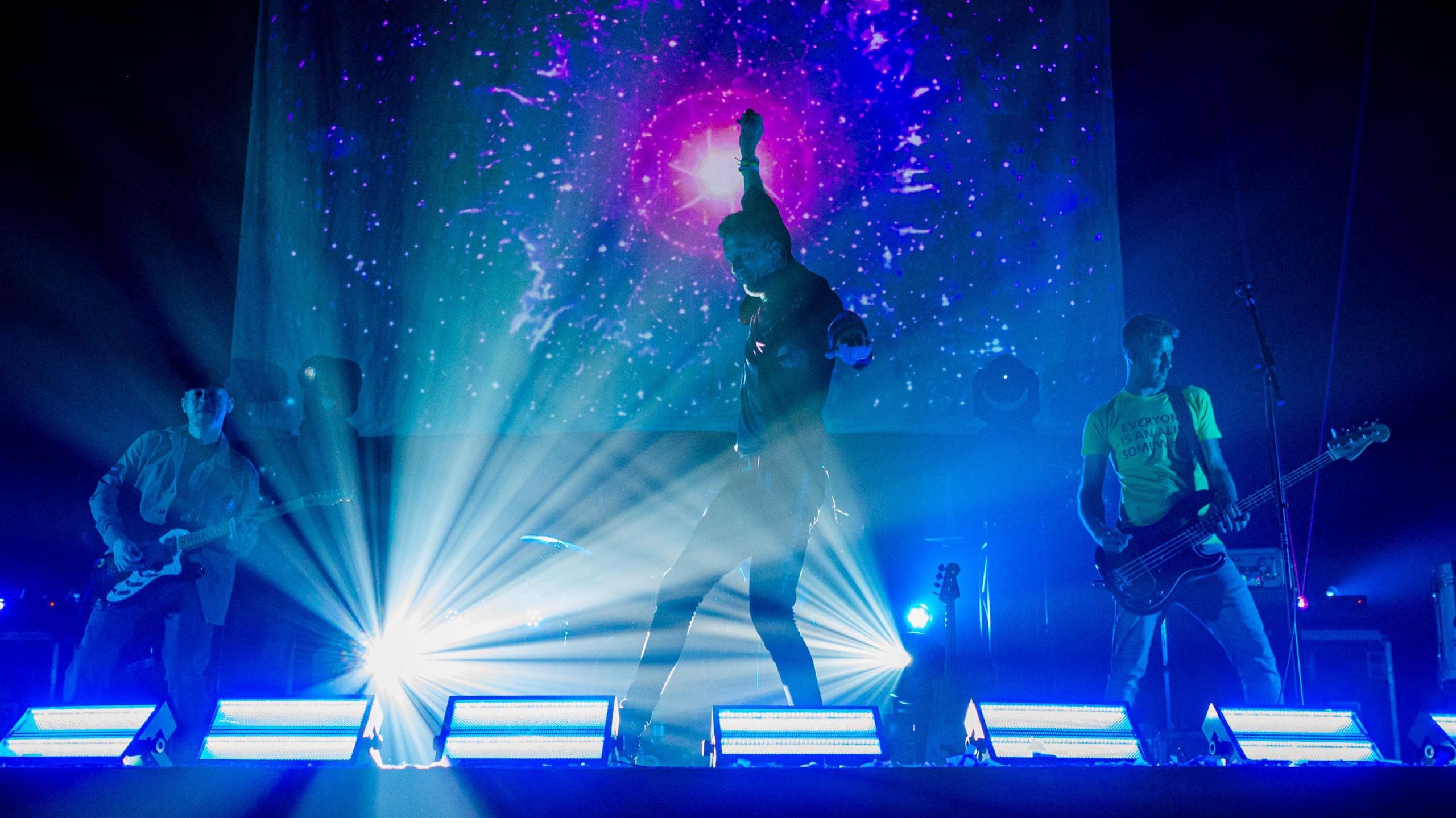 Grimsby Coldplay tribute band Coldplace reflects on stellar 2025 - BBC News