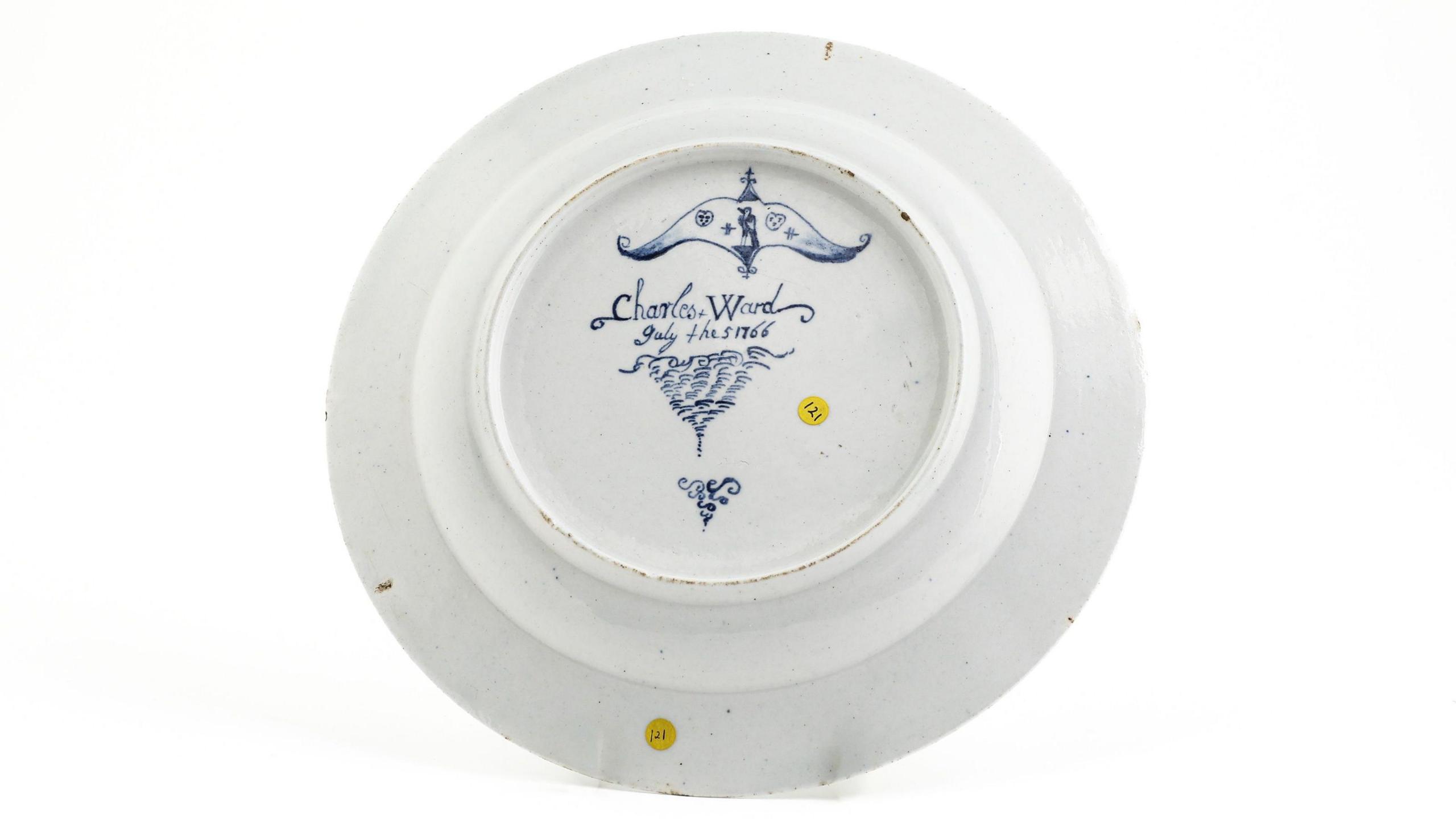 Lowestoft porcelain plate could fetch up to £20,000 at auction - BBC News