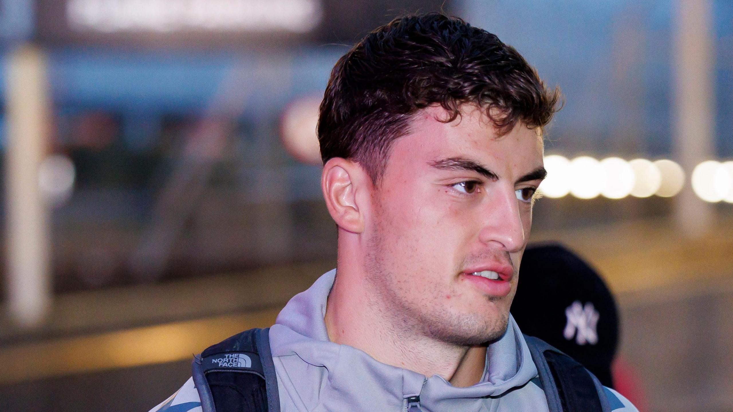 Falkirk sign Hearts defender Lewis Neilson on season-long loan - BBC Sport