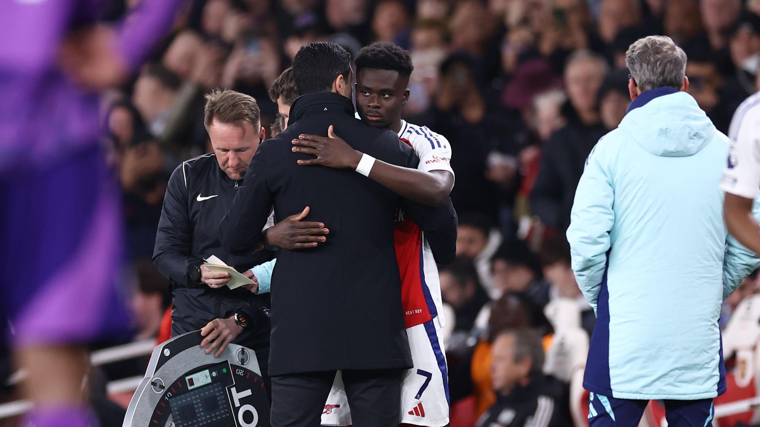 Arsenal news: Bukayo Saka 'truly grateful' for support from fans after injury return - BBC Sport