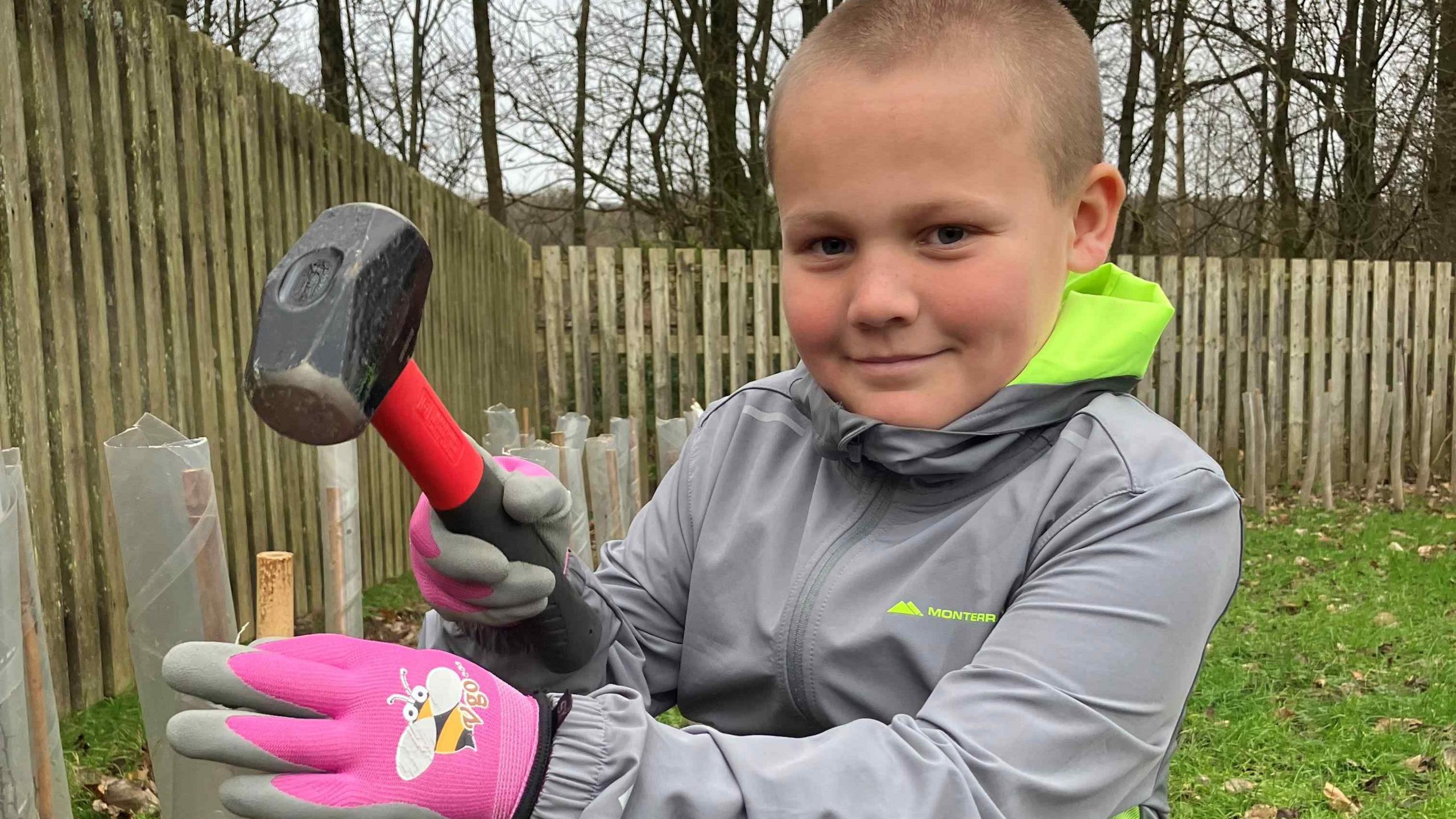 Whitehaven schoolchildren grow habitats in wildlife project - BBC News