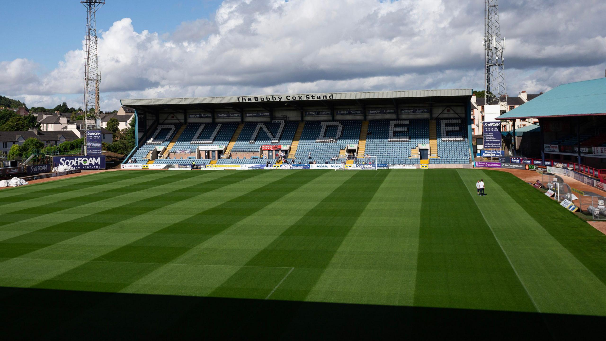 Julien Vetro: Dundee sign Burnley midfielder on loan - BBC Sport