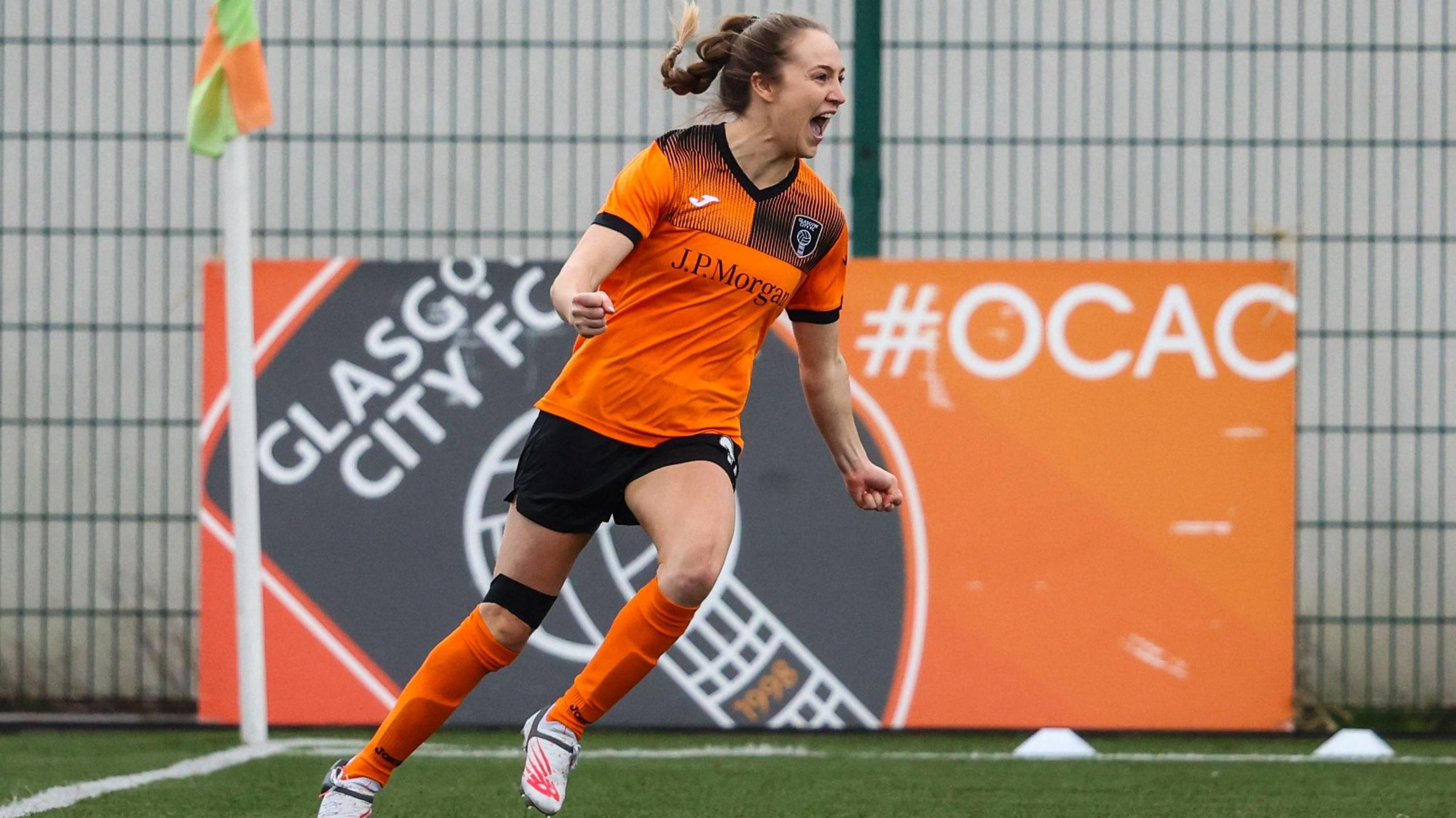 'City don't like to be in third place' - Brown - BBC Sport