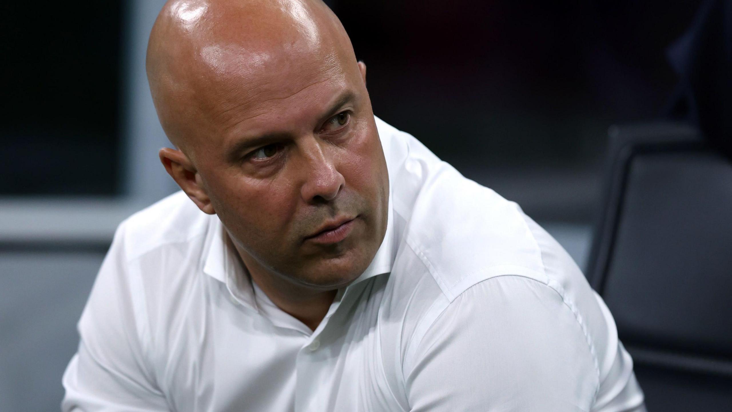 AC Milan 1-3 Liverpool: Arne Slot tactical changes - BBC Sport