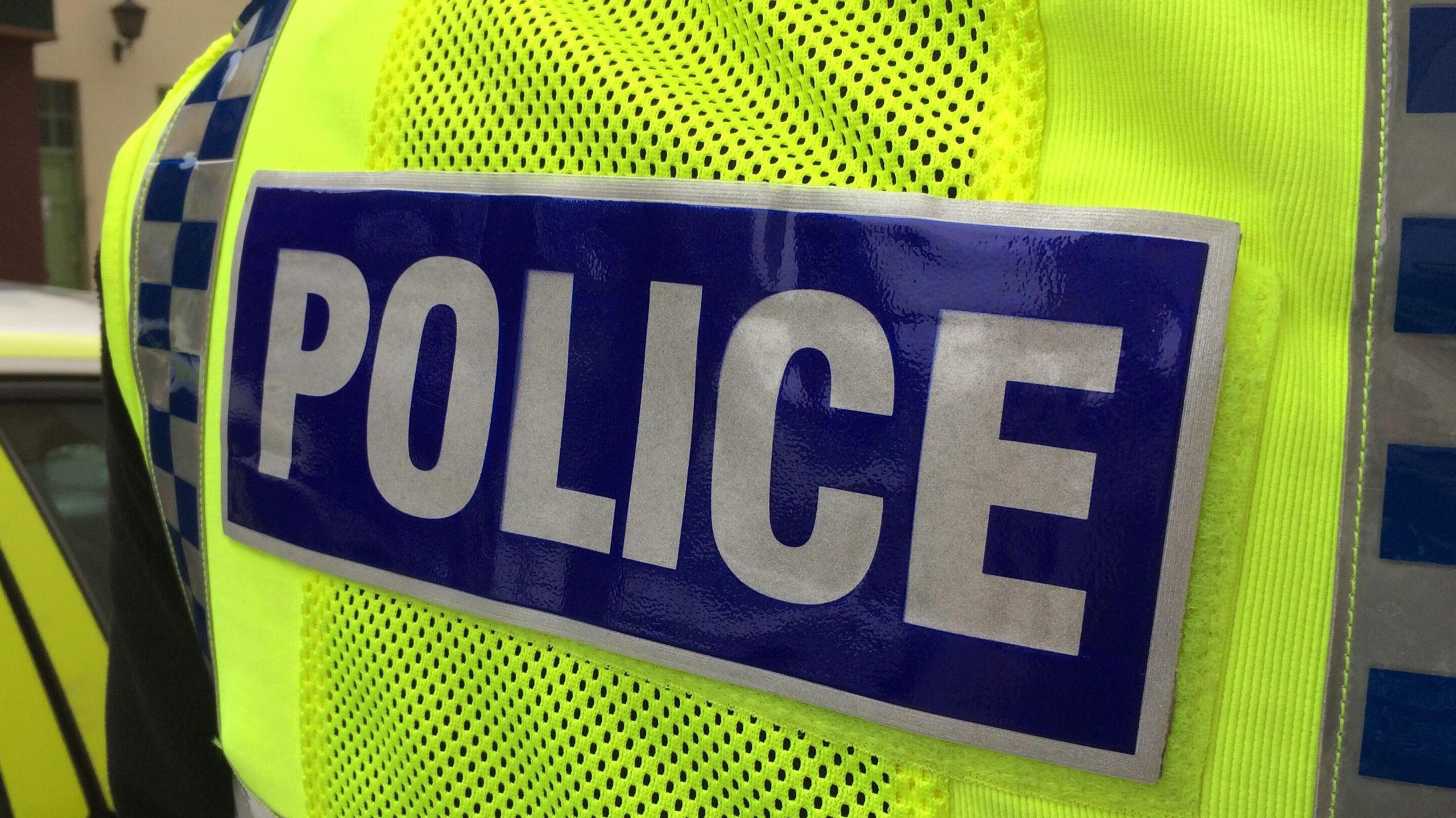 Driver suffers serious head injury in M62 crash - BBC News