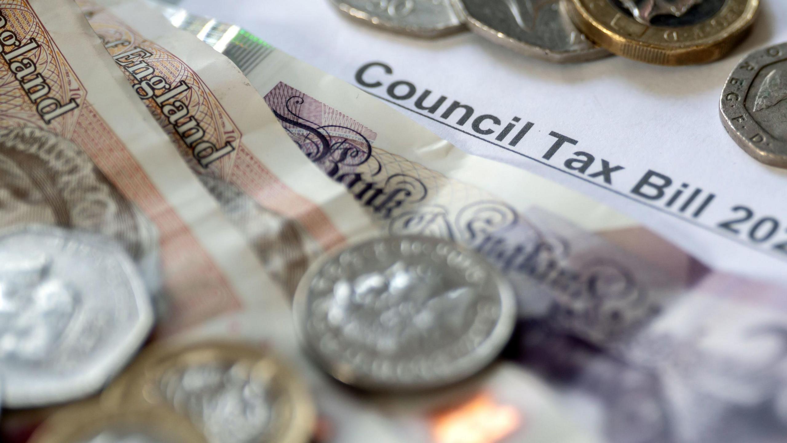 West Northants Council to host Question Time event on budget - BBC News