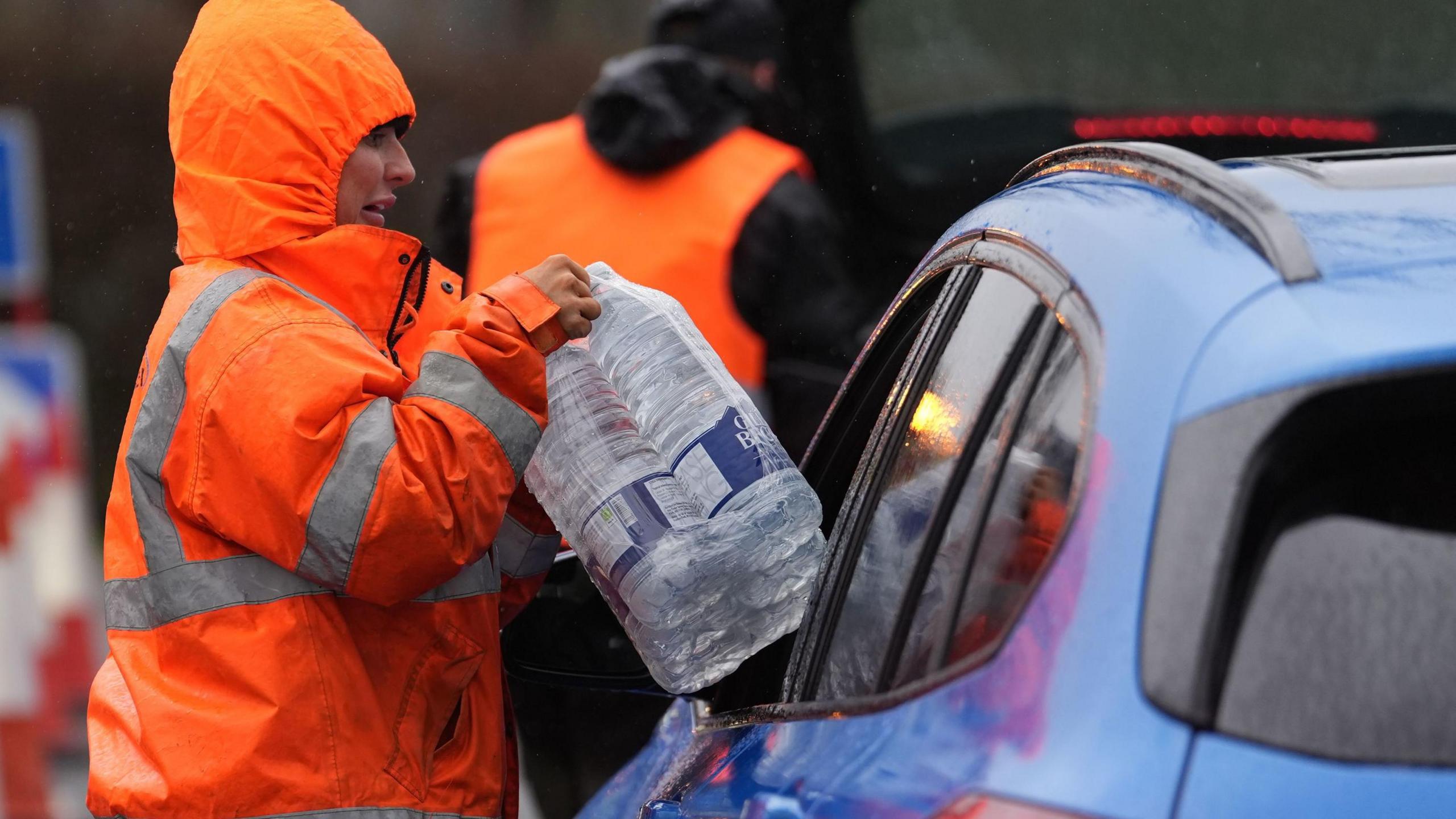 More than 4,000 homes in Maidstone hit with water supply issues - BBC News