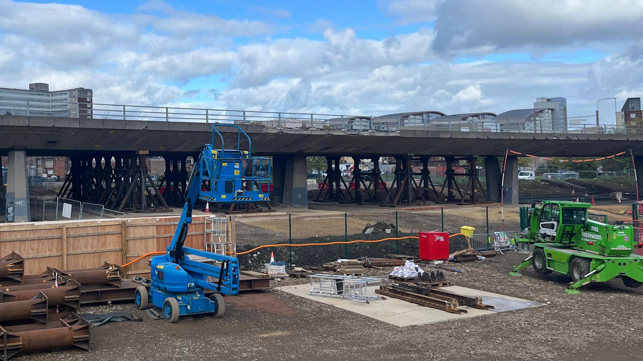 Gateshead flyover: Inside the UK's 'most complicated' demolition - BBC News