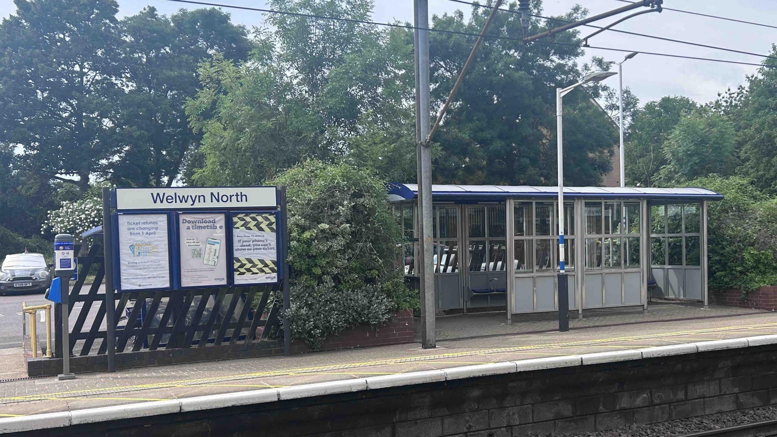 Man killed by train at Welwyn fled custody van after arrest - BBC News