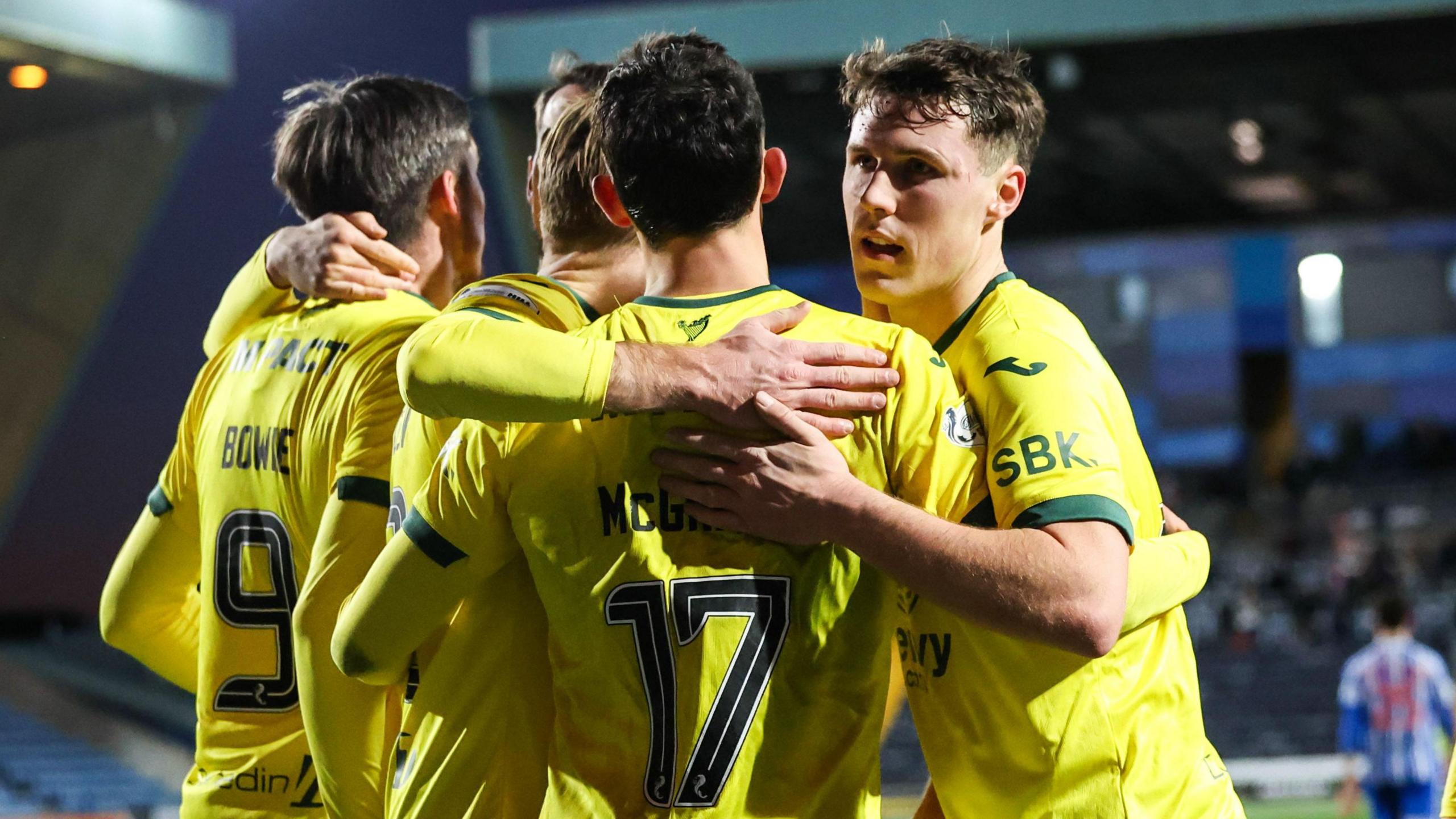 'Under the radar' Hibs quietly building steam - BBC Sport