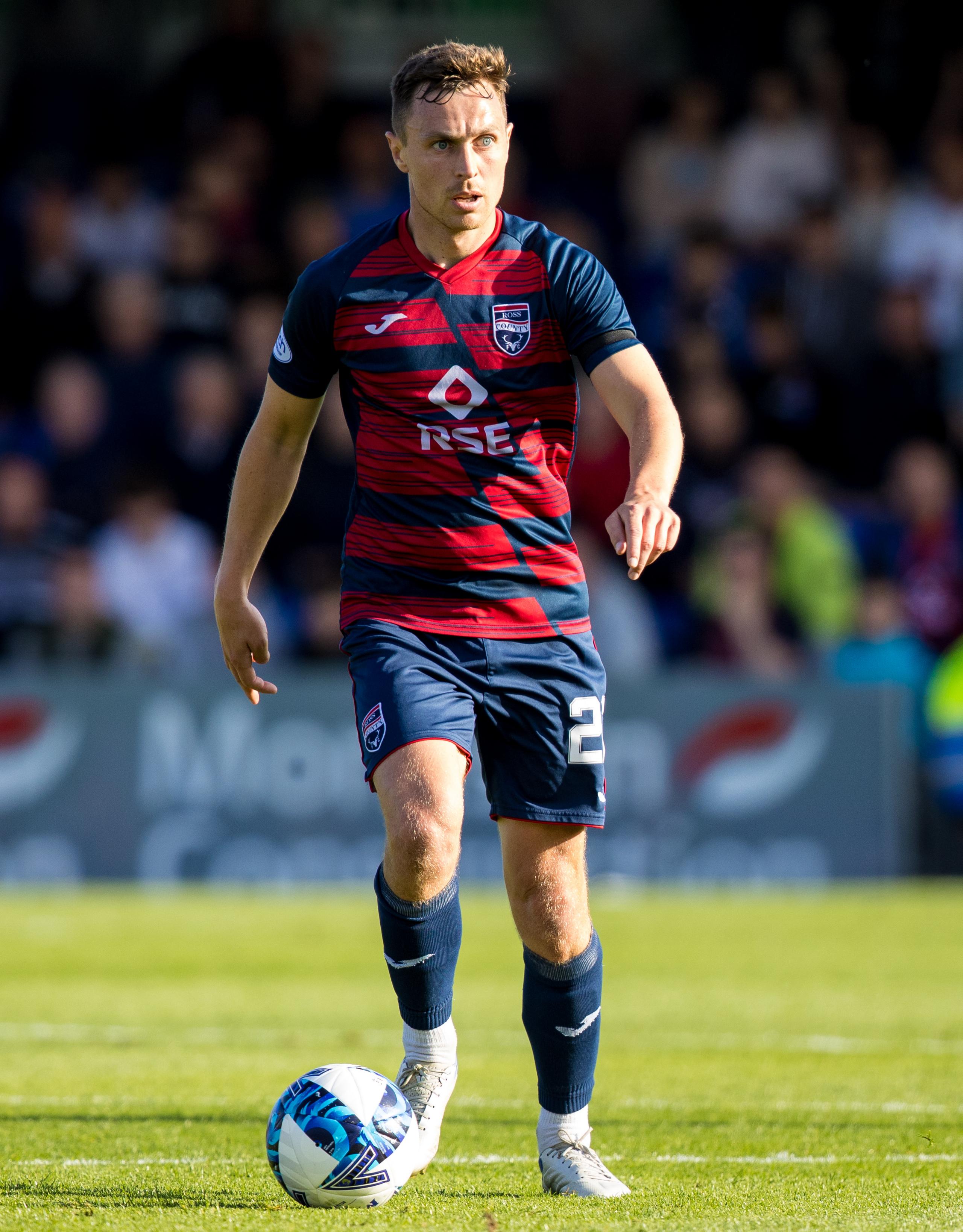 Tillson departs County to join United on loan - BBC Sport