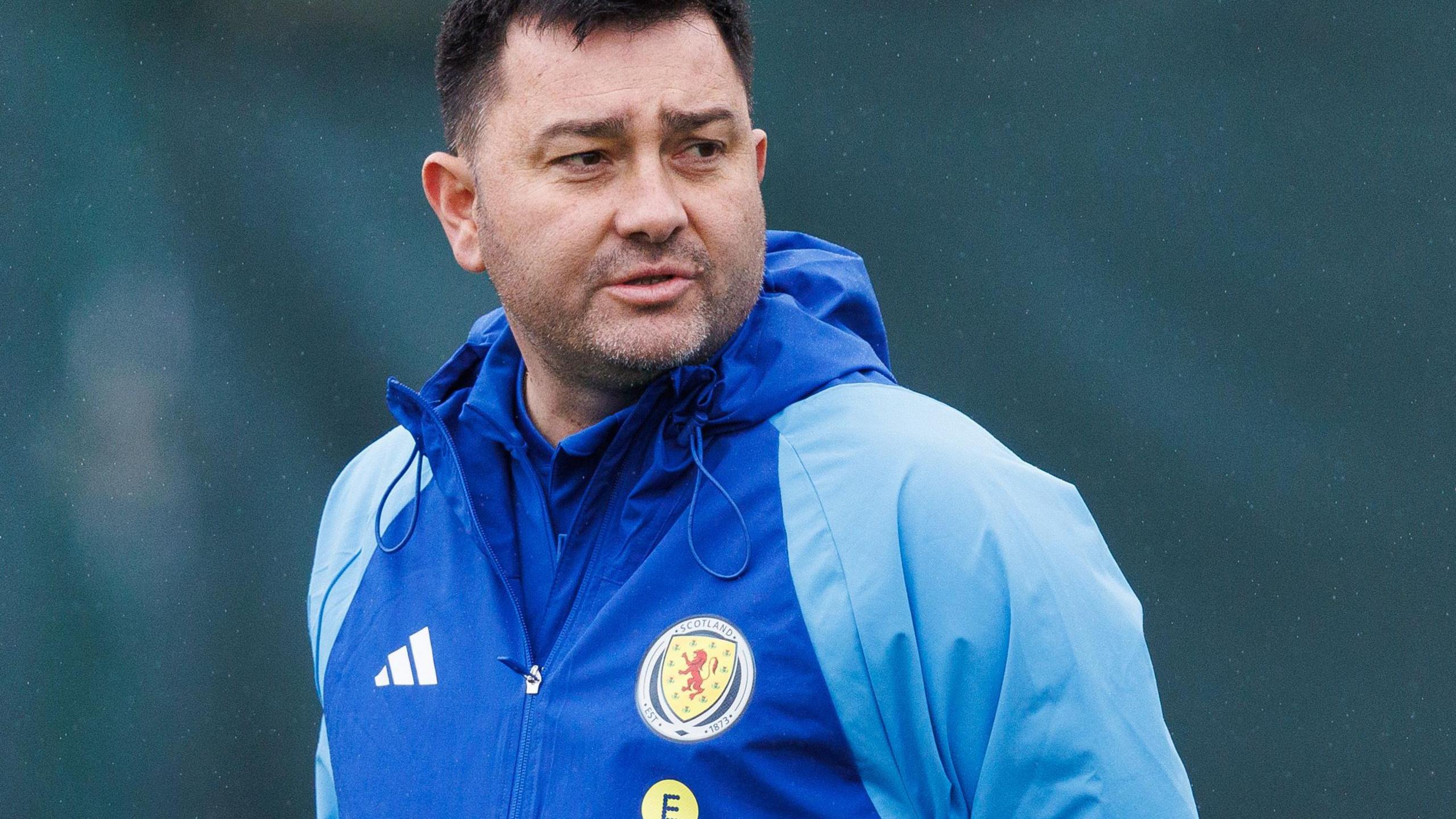 Martinez Losa on Israel, protests & Lyon link - BBC Sport