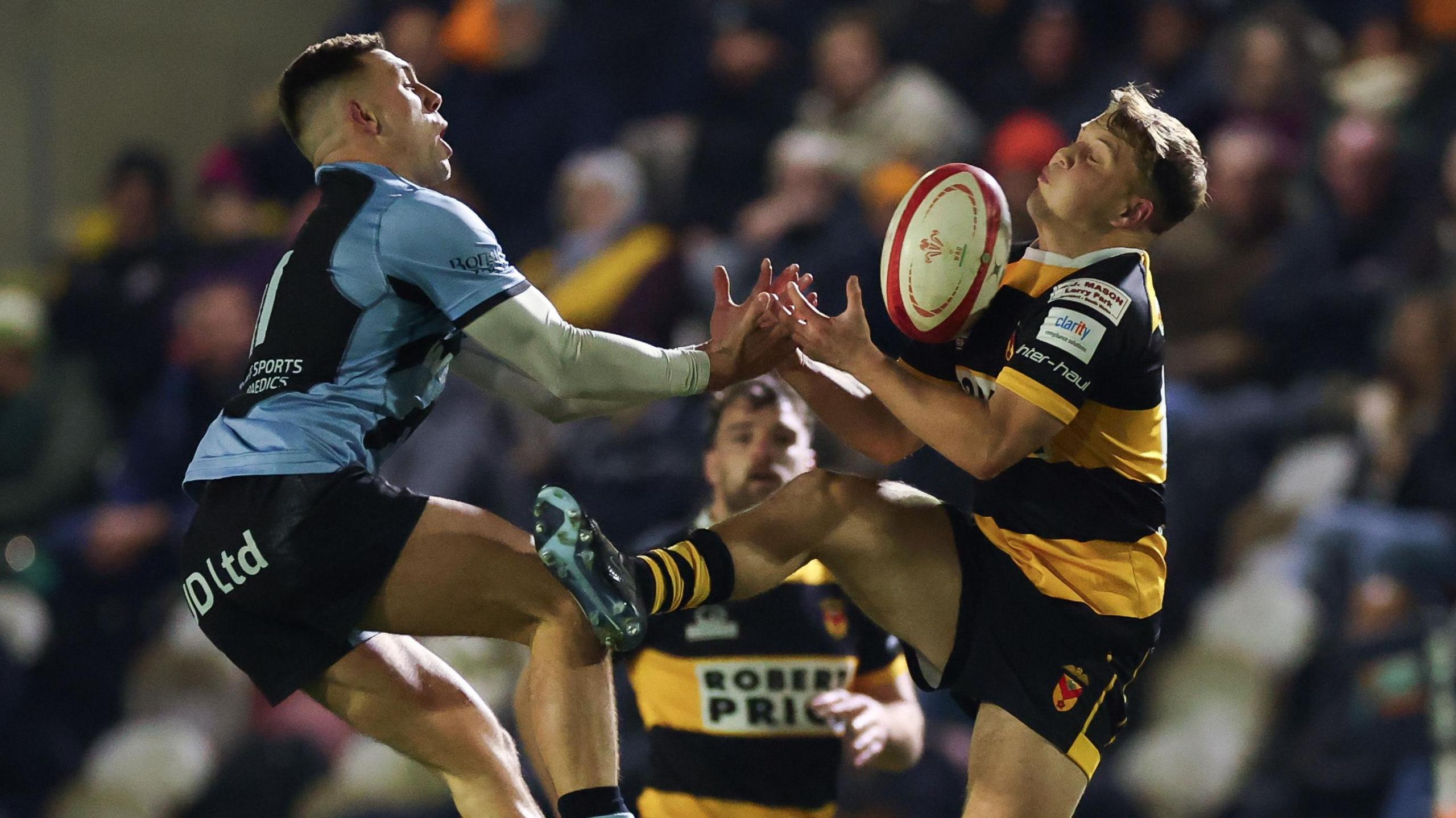 Super Rygbi Cymru: Newport beat Cardiff for third win on spin - BBC Sport