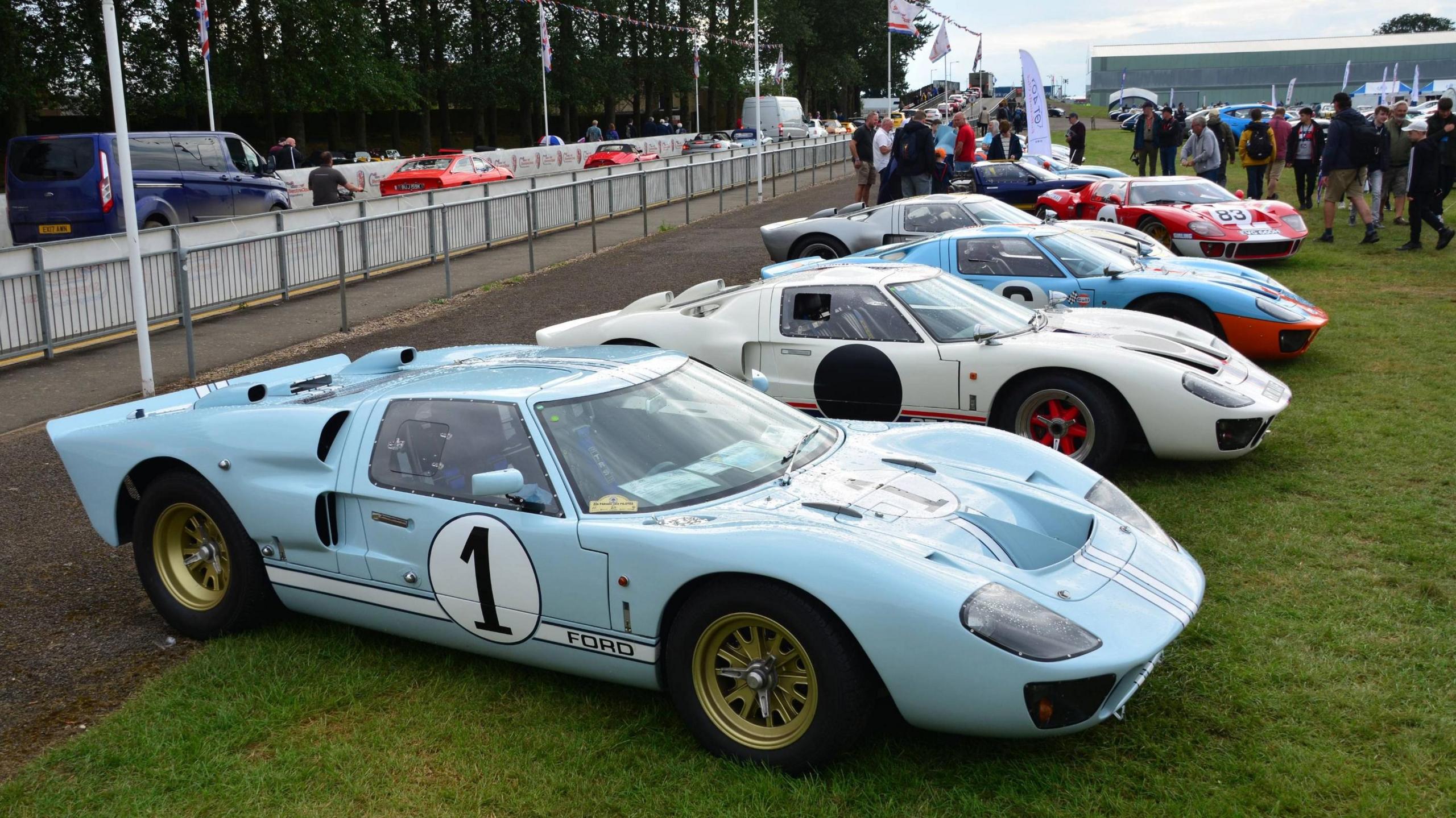 Iconic Le Mans winning Ford GT40 'was a Slough product' - BBC News