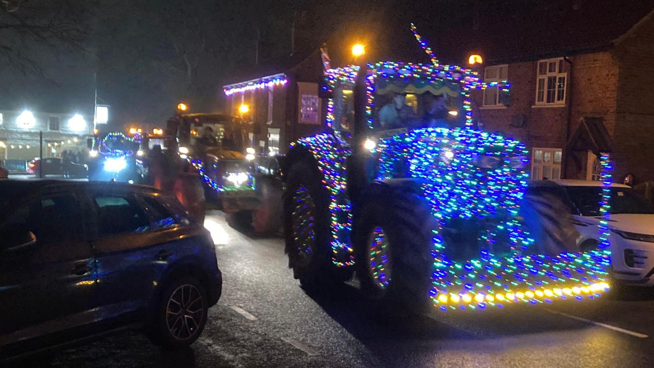 Christmas tractor convoy rolls through East Yorkshire villages - BBC News