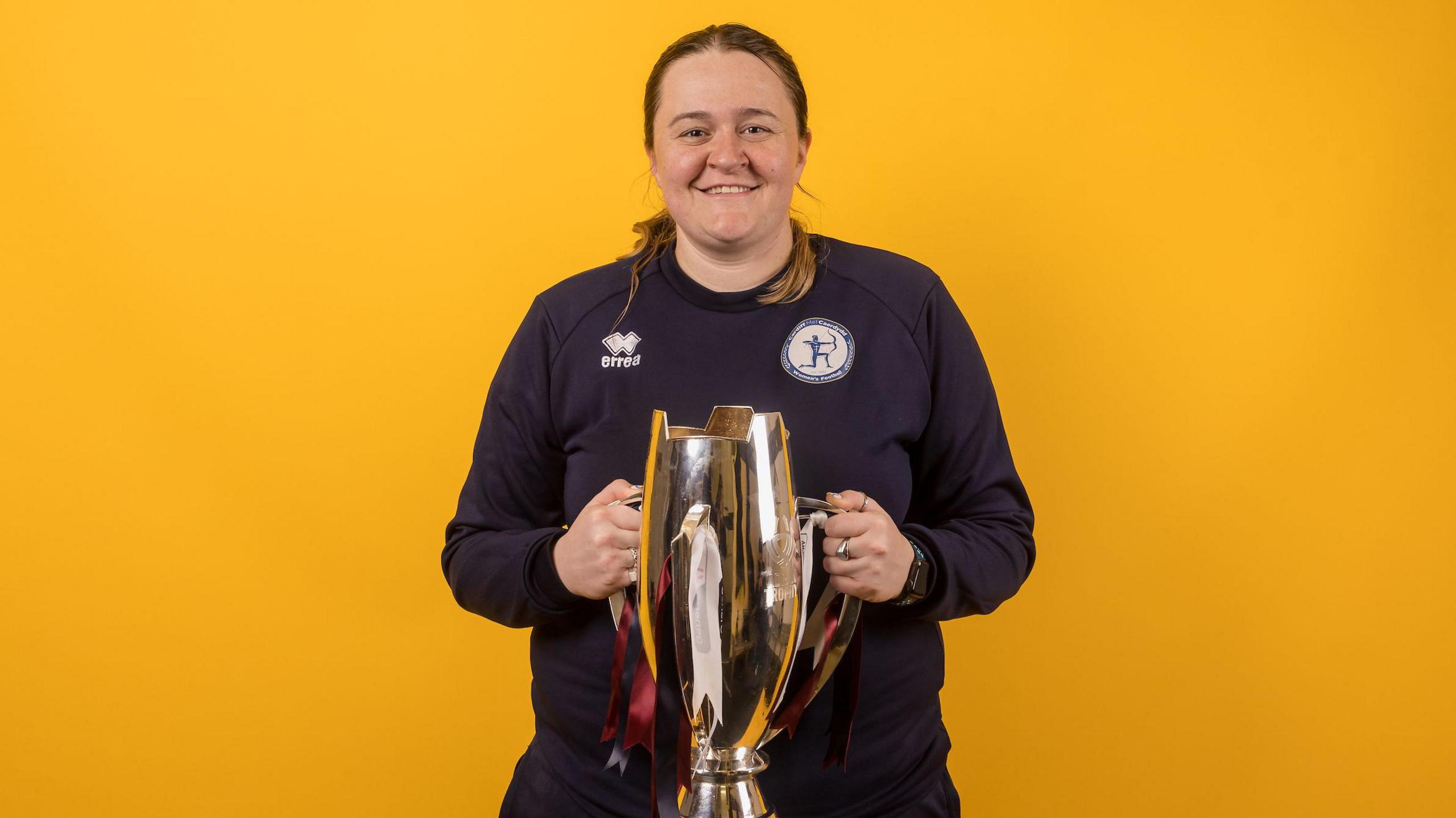 Yzzy Taylor named Swansea City Women assistant manager - BBC Sport