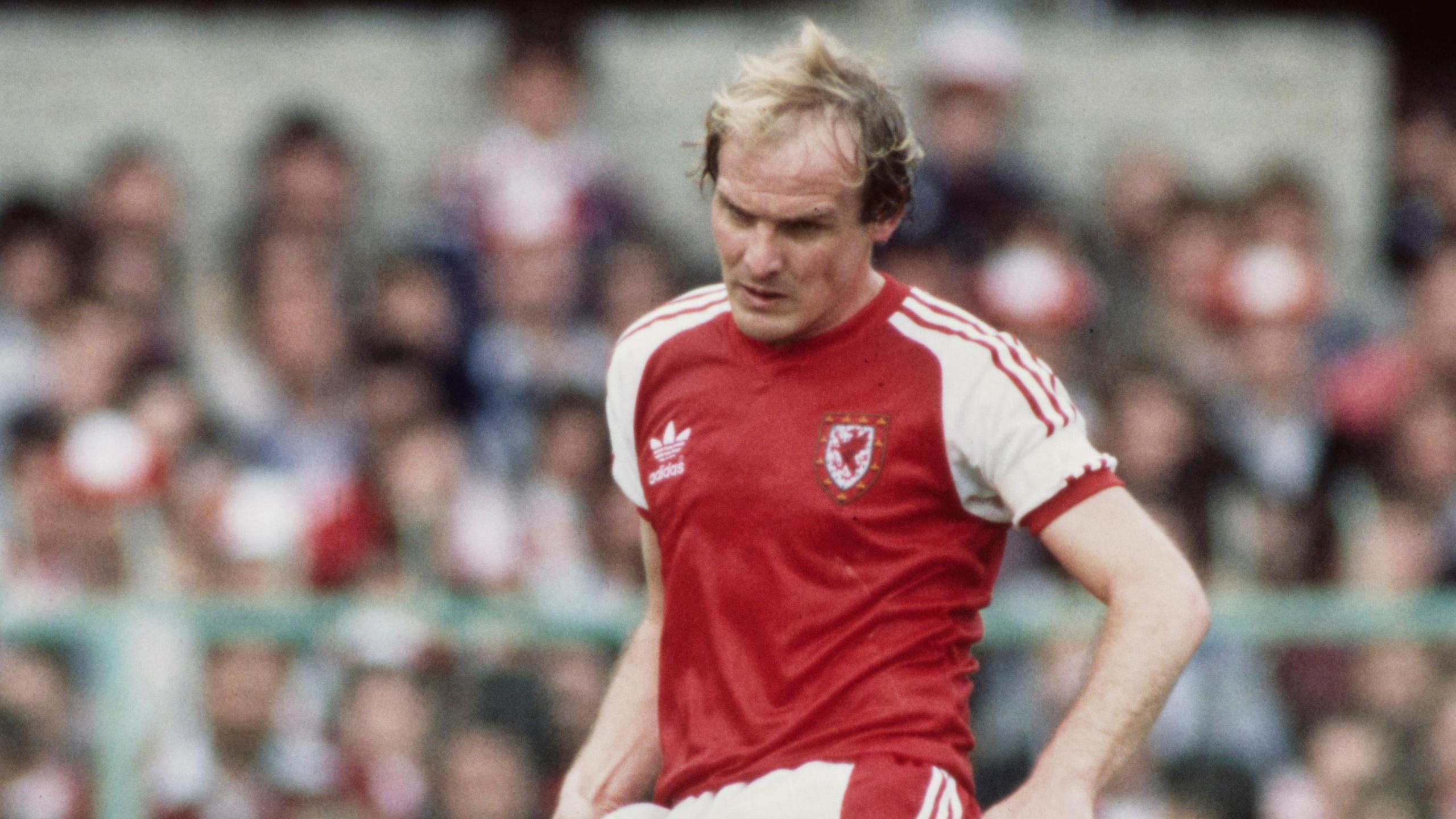 Gabby Logan pays tribute to Welsh legend Terry Yorath after death - BBC ...