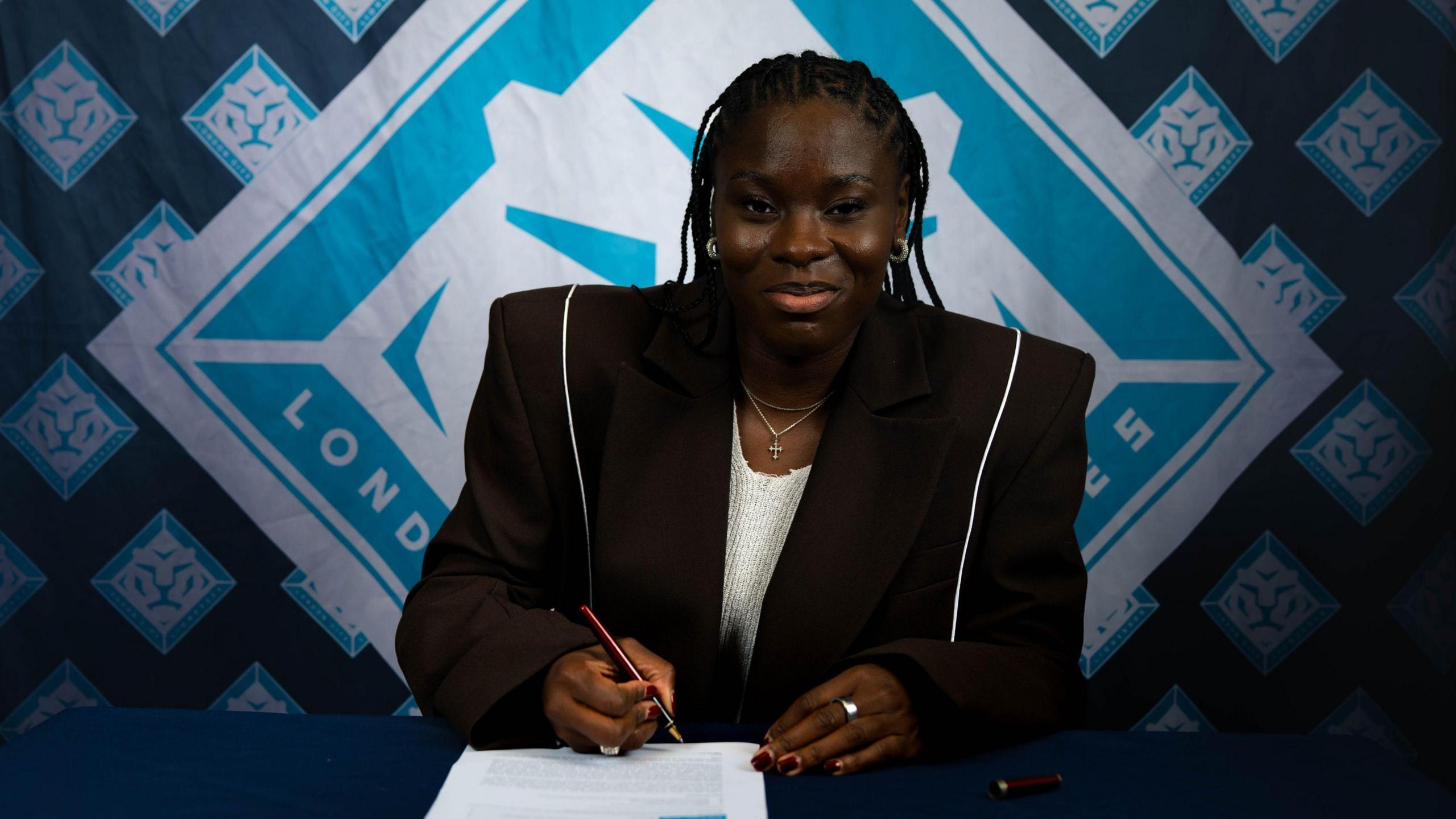 Nicole Anyomi: London City Lionesses sign Germany striker - BBC Sport