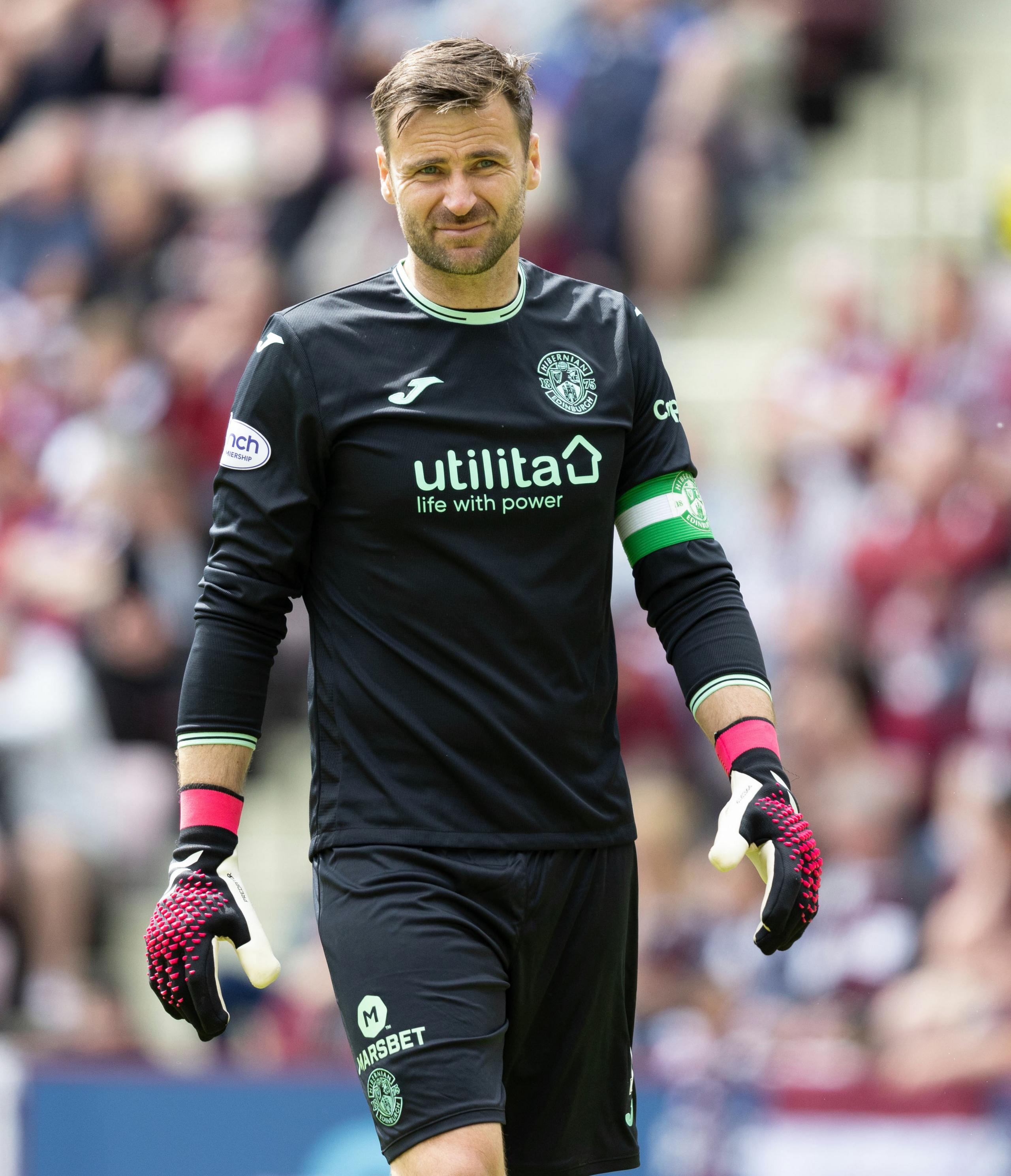 'Improvment but a long way to go' for Hibs, says Marshall - BBC Sport