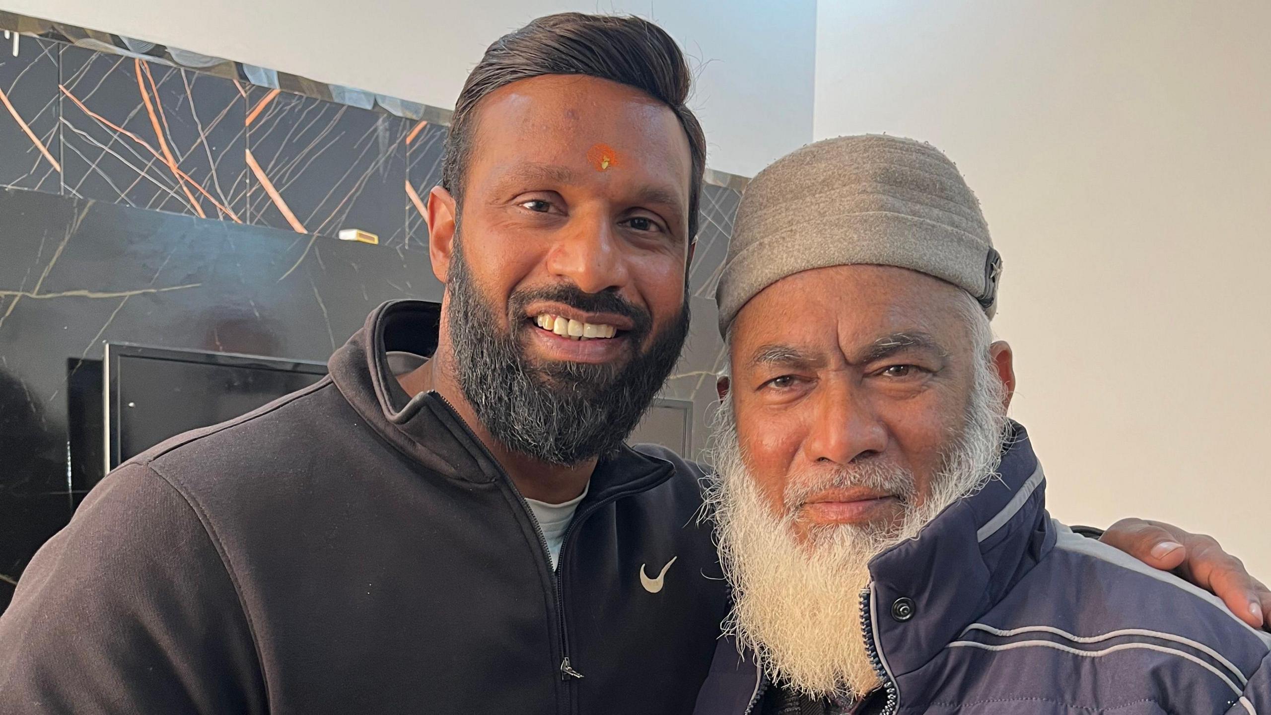 Mohammad Deepak: The Hindu who stood up for a Muslim and became a hero ...