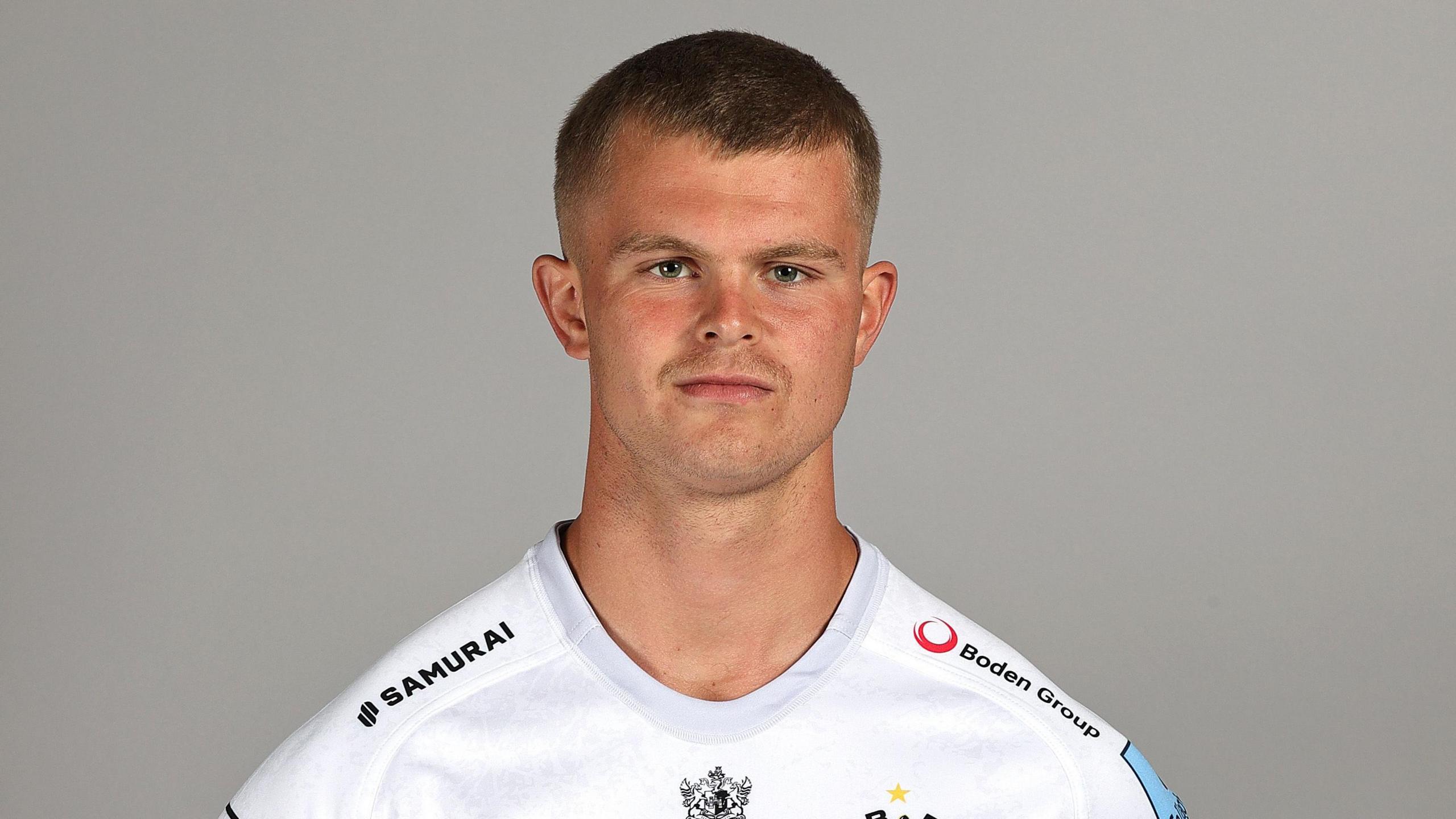 Edinburgh sign prospect pair Charlie McCaig & Ben White - BBC Sport