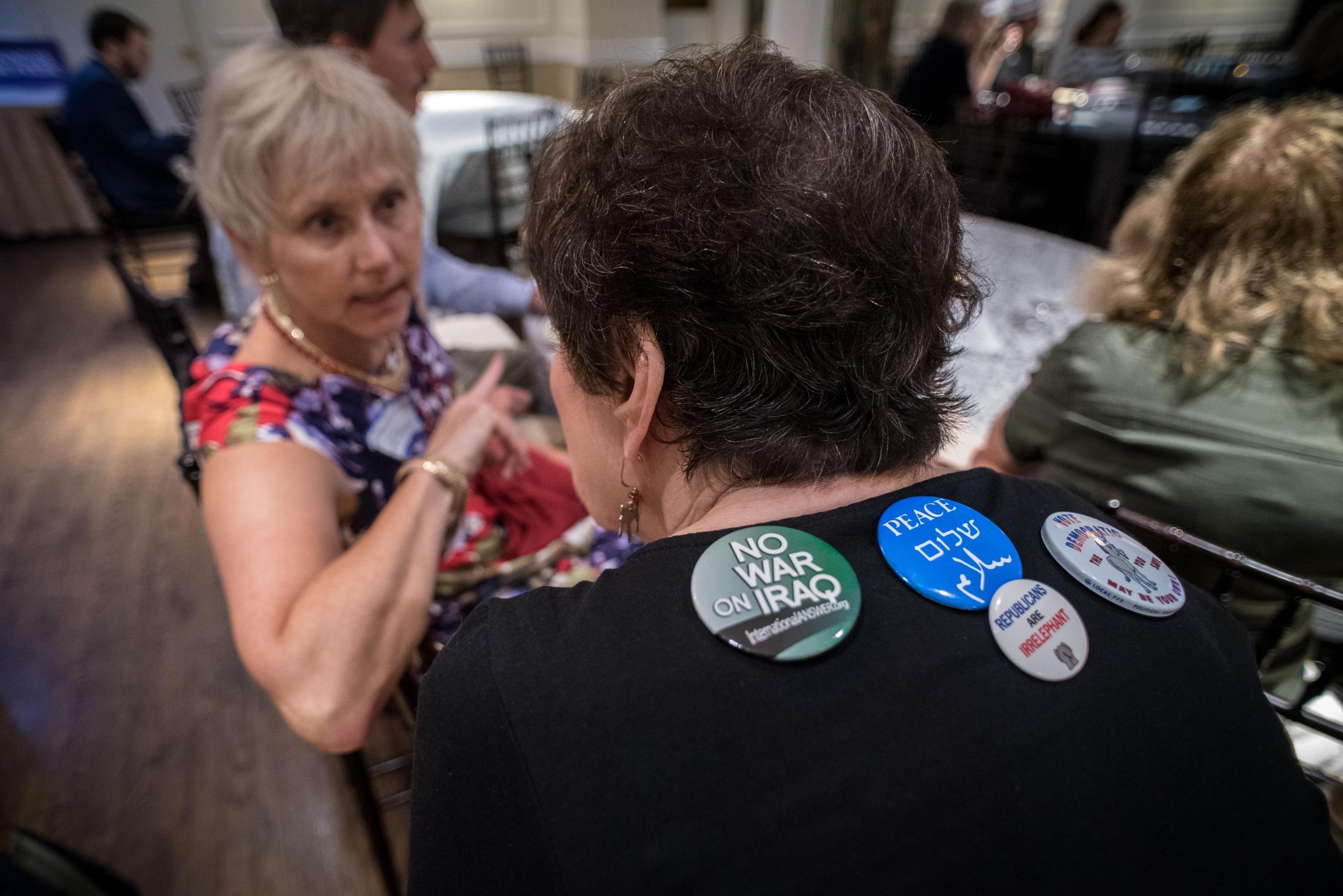 In Pictures: Watching Hillary Clinton make history - BBC News
