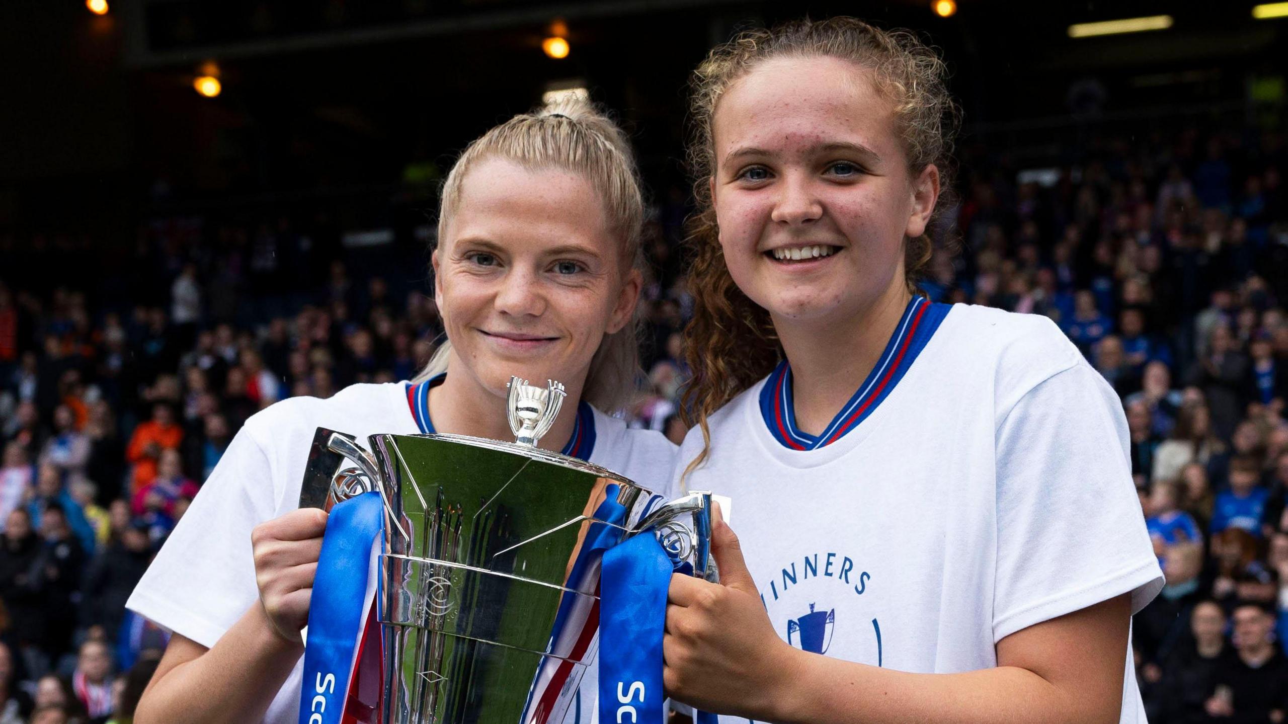 Brogan Hay eyes more Rangers silverware after signing new deal - BBC Sport