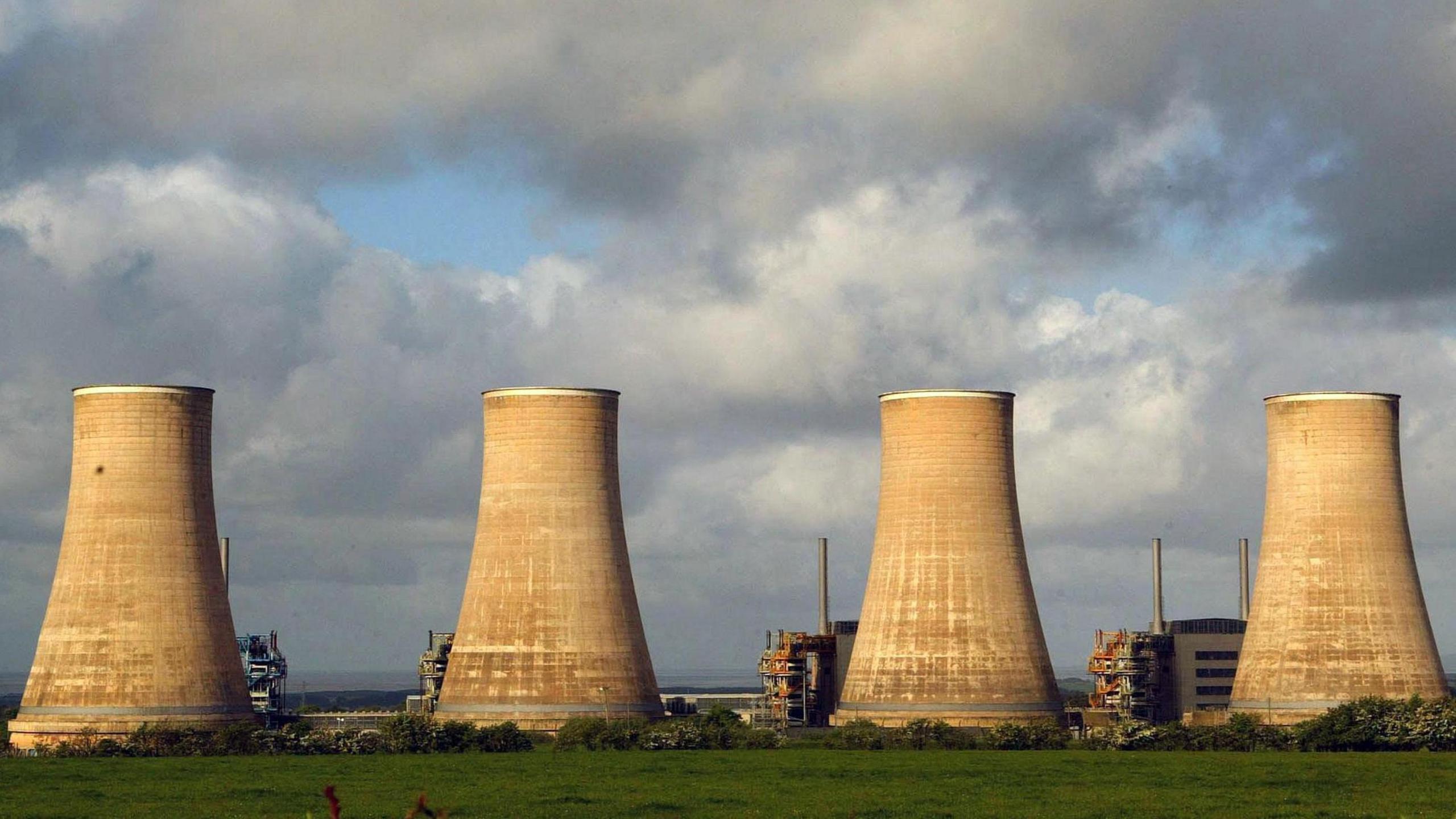 Chapelcross: Can an old nuclear power plant have a green future? - BBC News