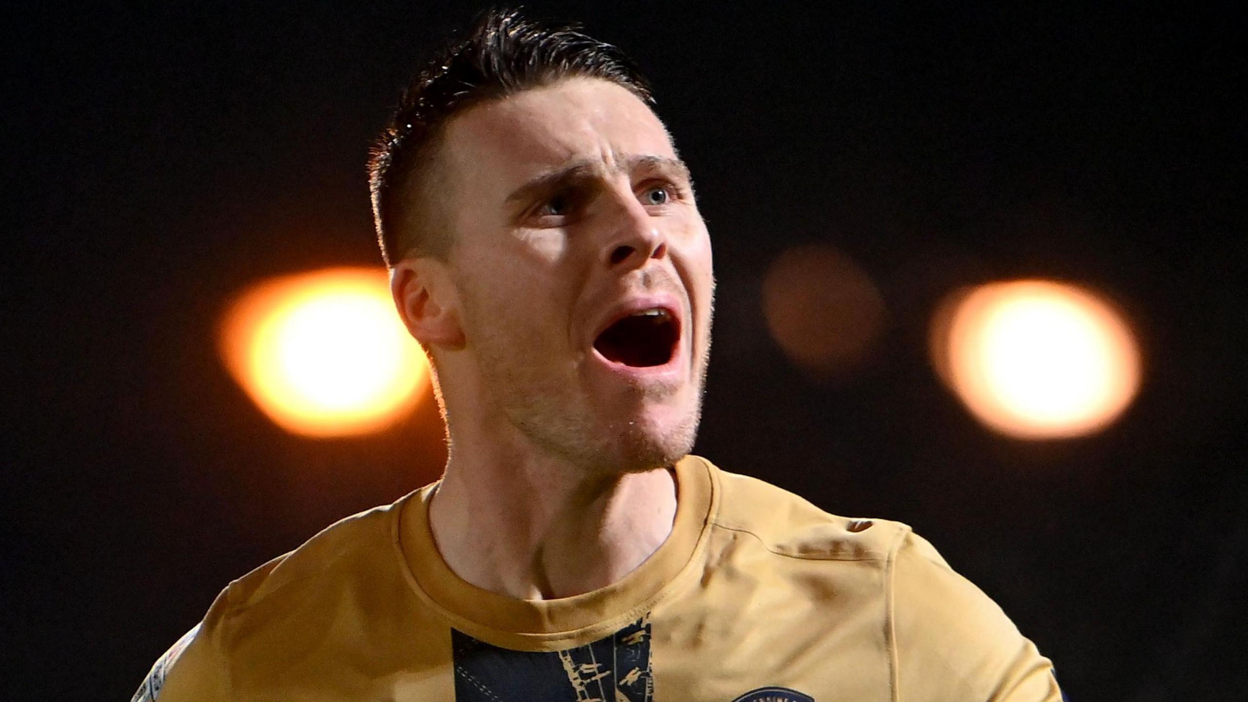 Josh Carson: Midfielder joins Ballymena United from Coleraine - BBC Sport