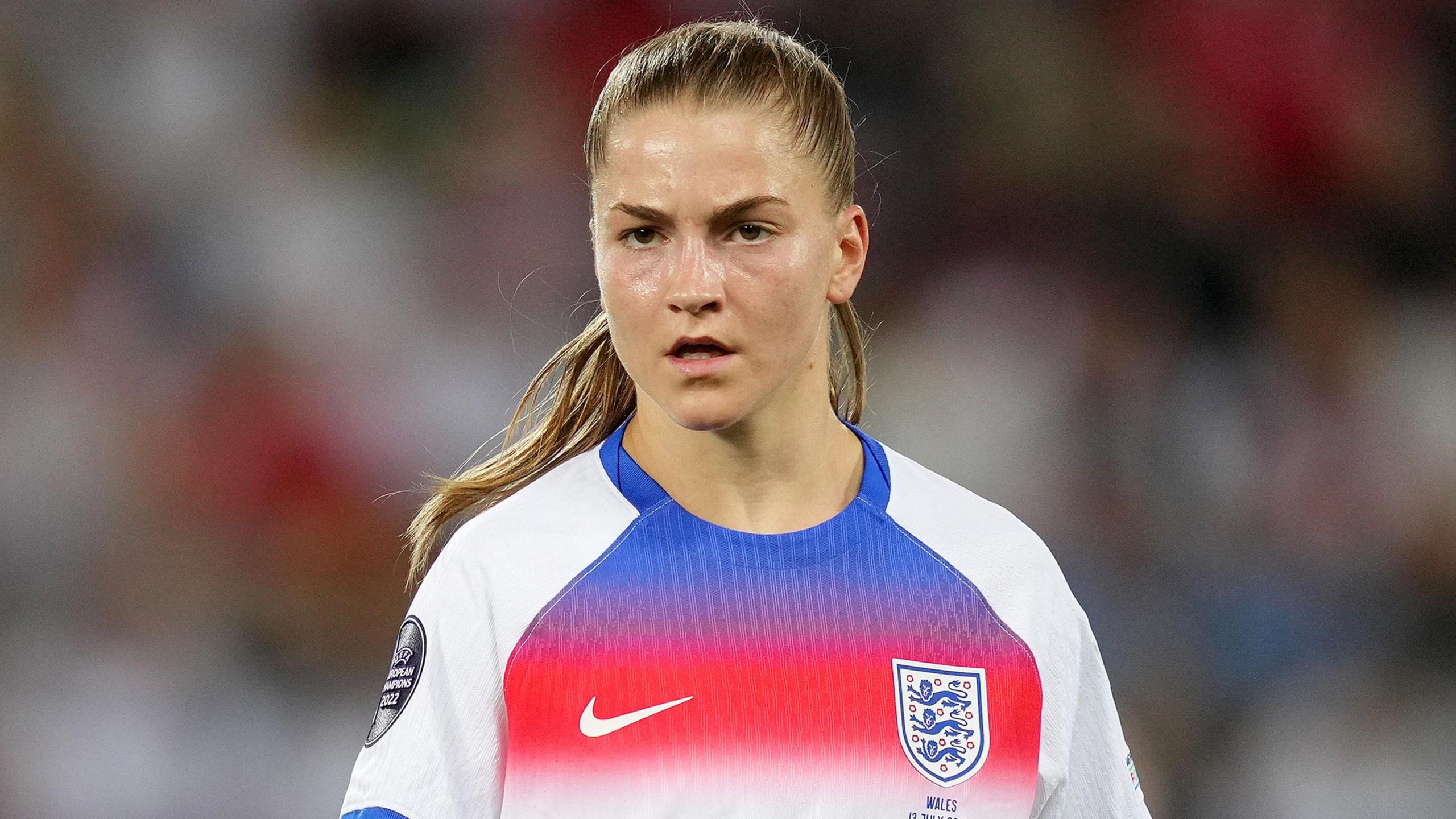 Jess Park completes move to Man Utd on four-year deal - BBC Sport