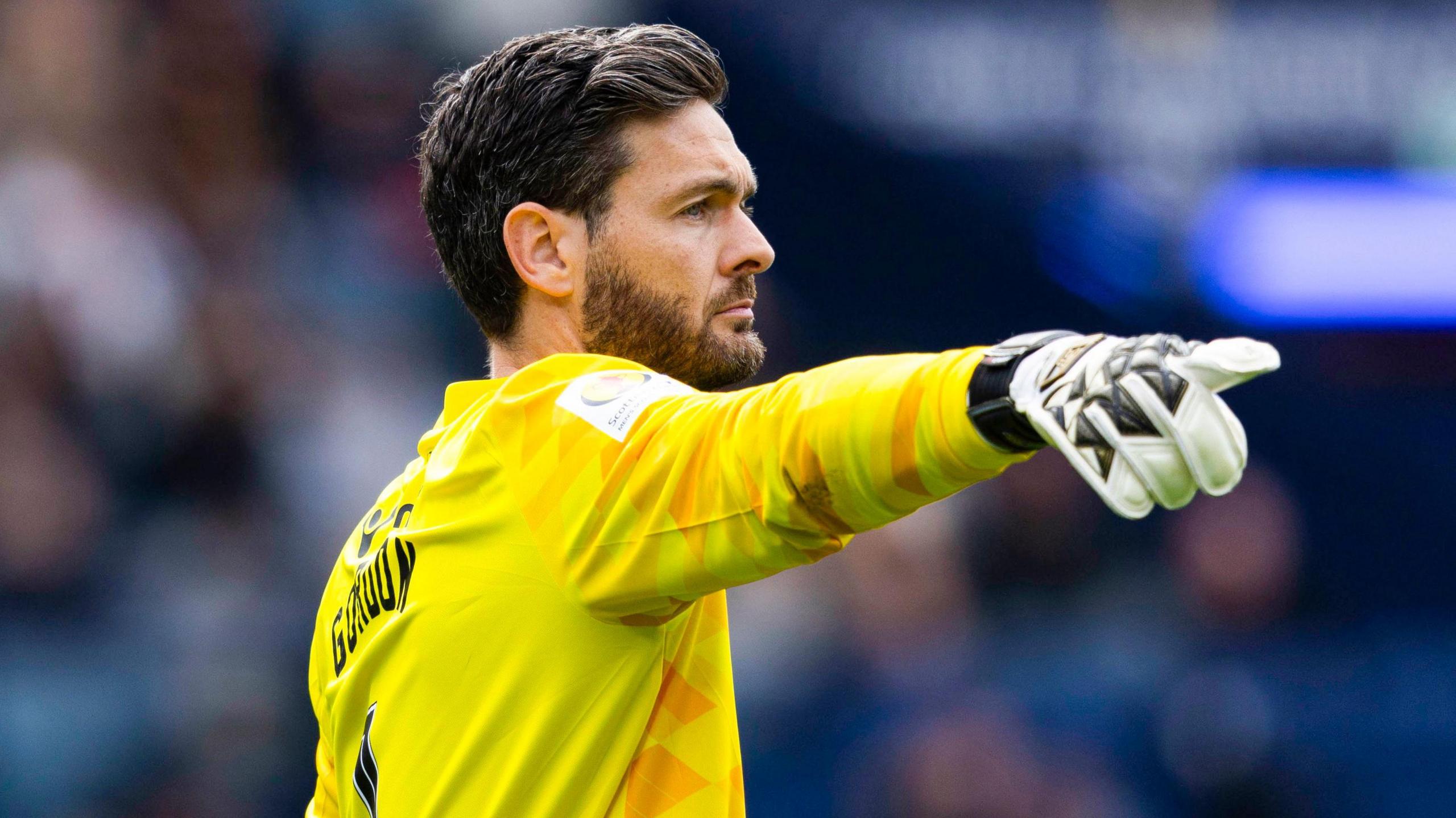 Have your say on Craig Gordon's contract extension with Hearts - BBC Sport
