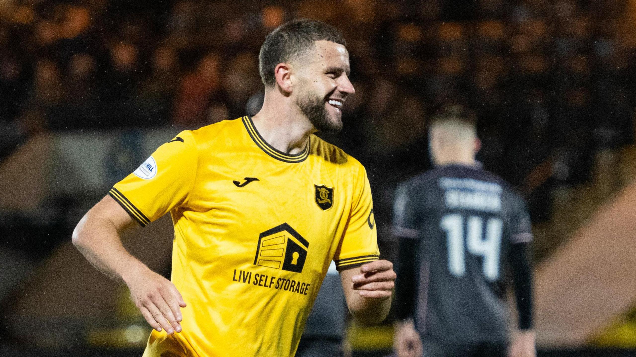 Reece McAlear leaves Livingston for St Johnstone - BBC Sport